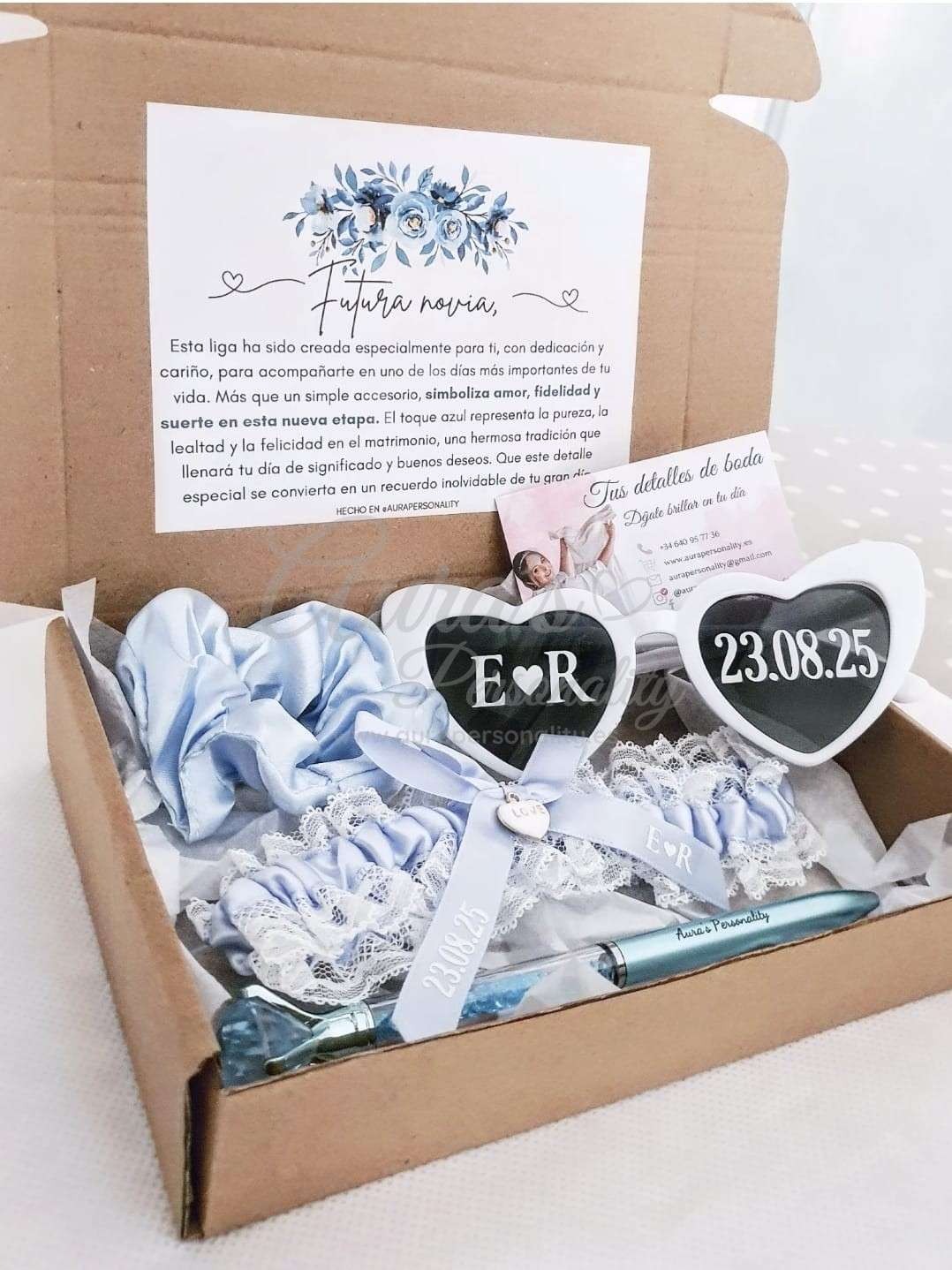 Set liga novia personalizada azul cielo con iniciales y fecha
